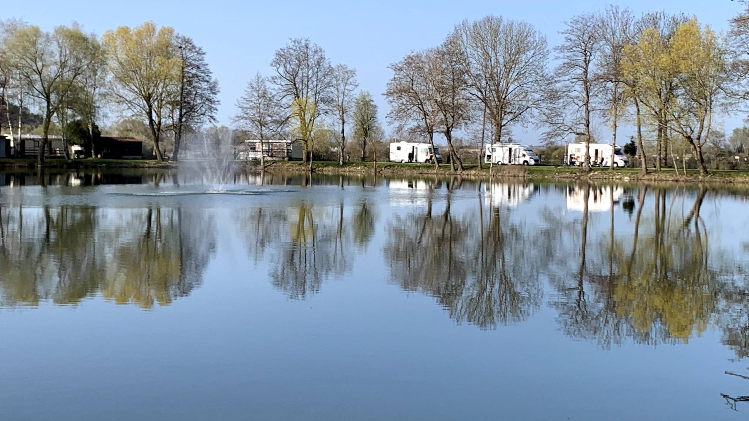 Camping 3 étoiles dans la Meuse. Kity Caravann Inn*** à Dun sur Meuse